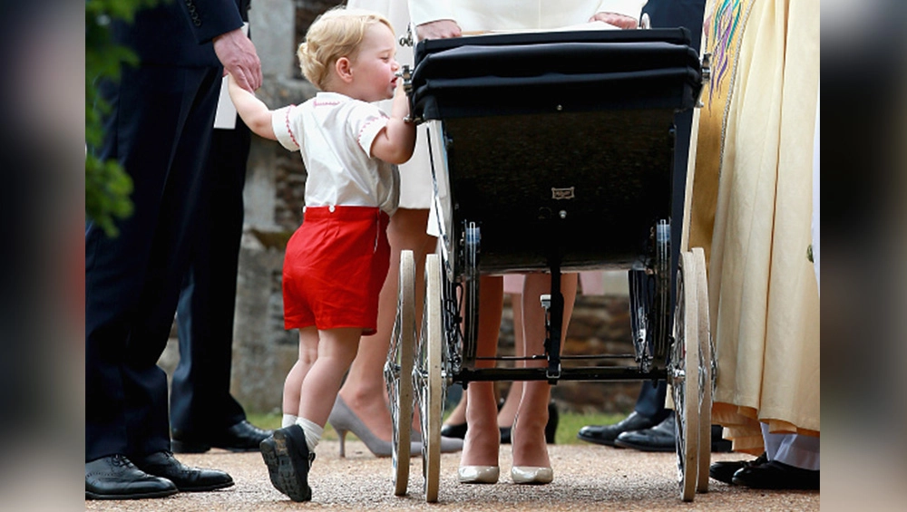 Heart-Warming Pictures of Royal Siblings Prince George and Prince ...