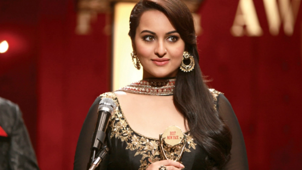 Sonakshi Singh Birthday Special: 5 Dabangg Dialogues Of The Actor Will ...