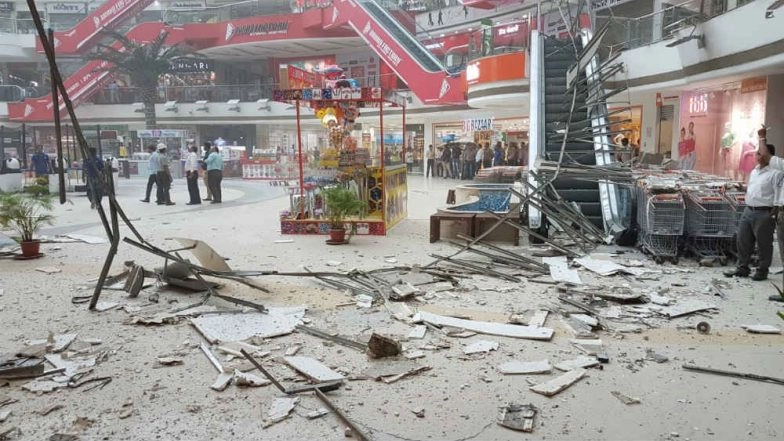 Vashi: Part of Raghuleela Mall Ceiling Collapses, Watch Pictures ...
