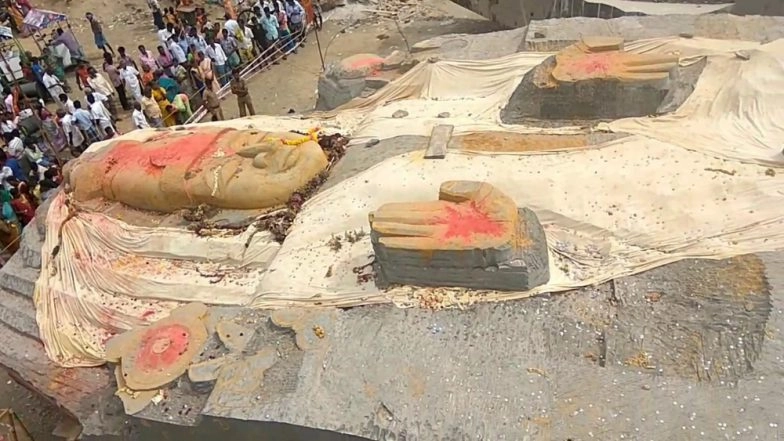 Viswaroopa Mahavishnu Statue, Weighing Over 300 Tonnes Moved 300 Metres ...