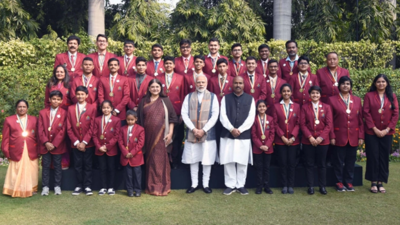 PM Modi Meets Winners of Rashtriya Bal Puraskar 2019 and Shares ...