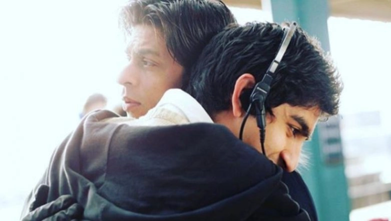 Shah Rukh Khan Tearfully Hugs Ayan Mukerji in This Throwback Pic; Ayan Mukerji Reveals the Funny ...