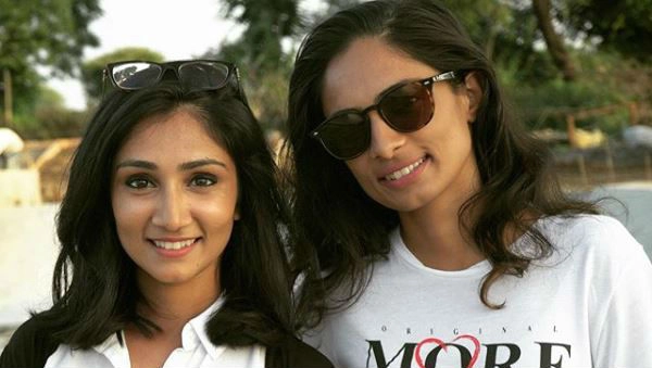 Mac Mohan’s Daughters Manjari and Vinati Enter Bollywood With Film on ...