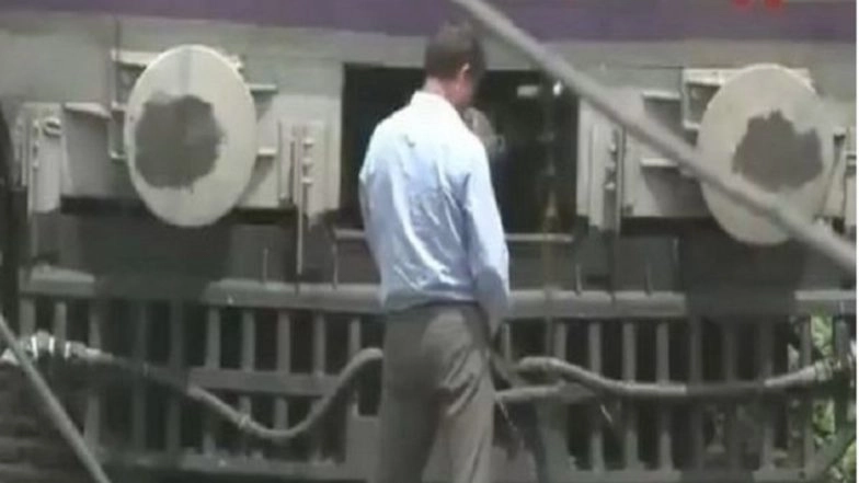 Central Railway Motorman Halts Local Train Between Ambernath and ...