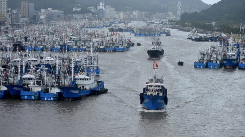 China Issues Red Alert for Typhoon Lekima in Zhejiang Province | LatestLY