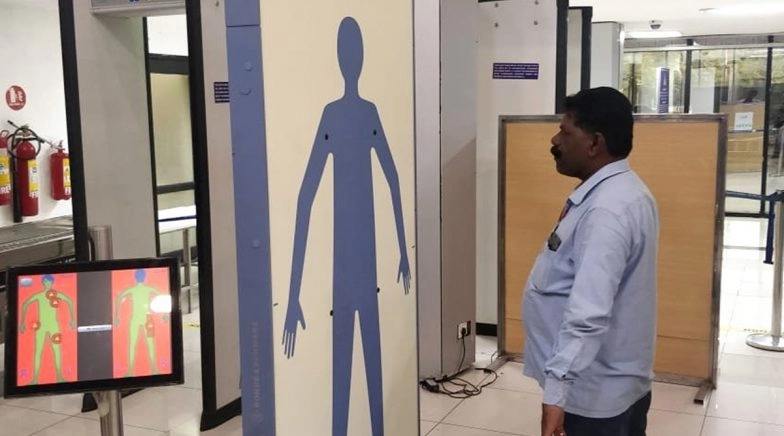 Pune Airport Gets First Full-Body Scanner in India, See Pics | 📰 LatestLY