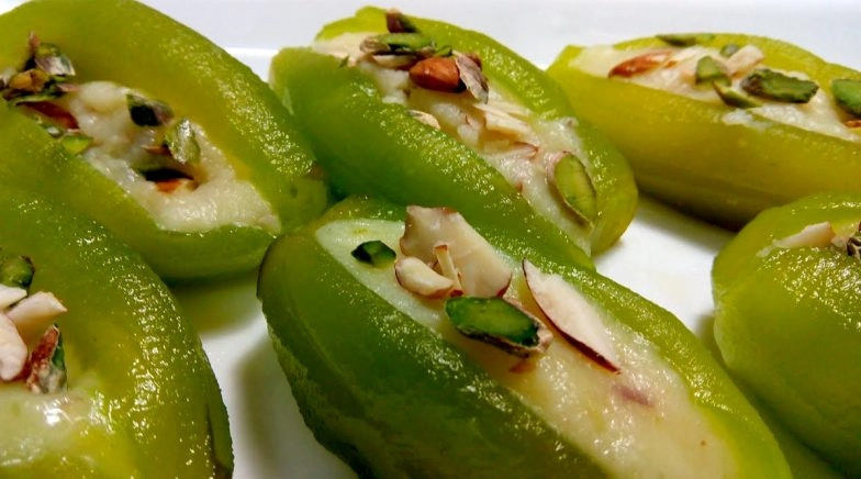 Navratri 2019 Day 6 Green Colour Recipe: How to Make Traditional Parwal ...