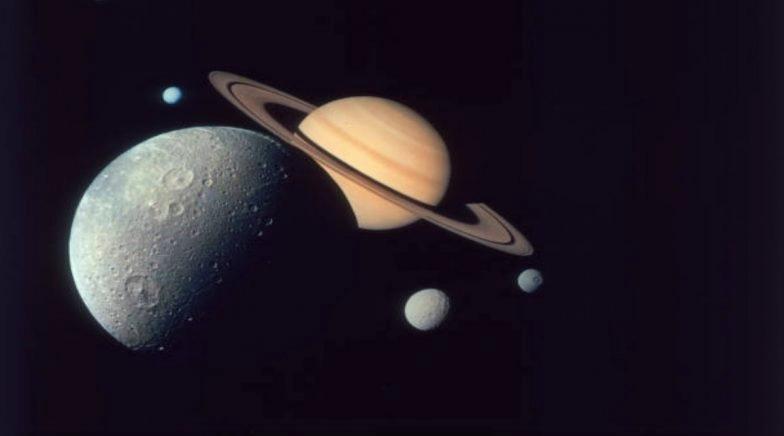 New Organic Compounds Found in Ice Grains of Saturn Moon | 🔬 LatestLY