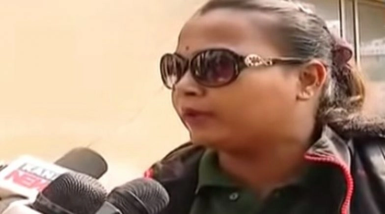 Cuttack Woman Biker Caught Riding Without Helmet, Says 'Won't Pay Fine ...