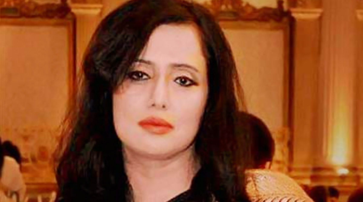 World News | Pakistani Journalist Mehr Tarar Tests Positive for COVID ...