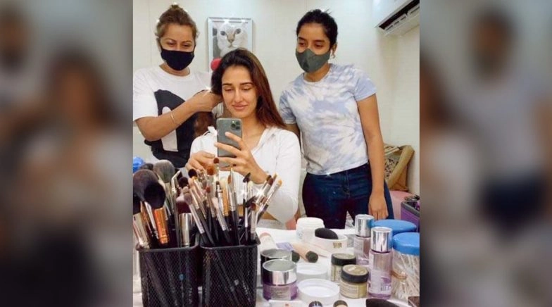 Disha Patani Resumes Work Amid COVID-19 Pandemic, Shares a Smiling Pic ...