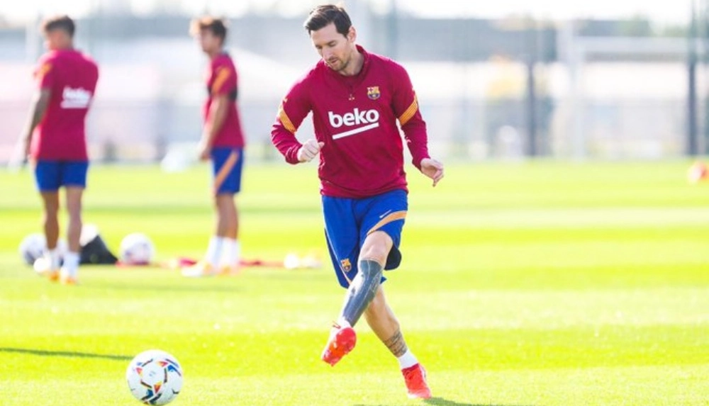 Football News | Lionel Messi Nets an Amazing Goal During Barcelona ...