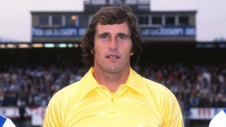 Ray Clemence, Former England and Liverpool Goalkeeper, Dies at the Age ...