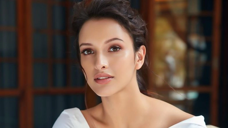 Bulbbul Actress Tripti Dimri Joins Karan Johar's Newly-Launched DCA ...