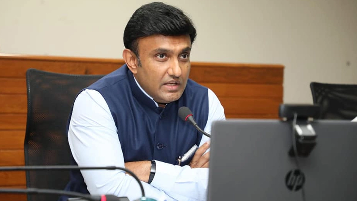 COVID-19 Second Wave To Peak in Karnataka in May, Says State Health ...