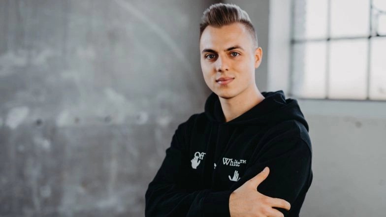 Markus Hetzenegger: What It Is Like To Spend Millions for Online ...