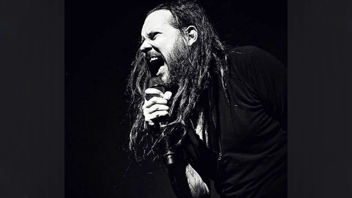 Hollywood News | Korn Frontman Jonathan Davis Tests COVID-19 Positive ...