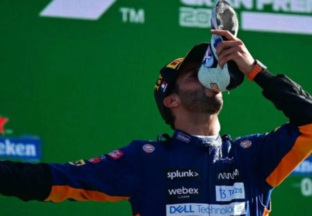 Daniel Ricciardo Keeps Up The Tradition of 'Shoey' After Winning ...