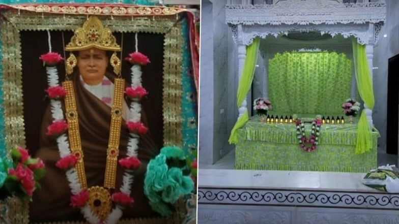 Indian Hindu Pilgrims Perform Religious Rituals at Samadhi of Maharaj ...