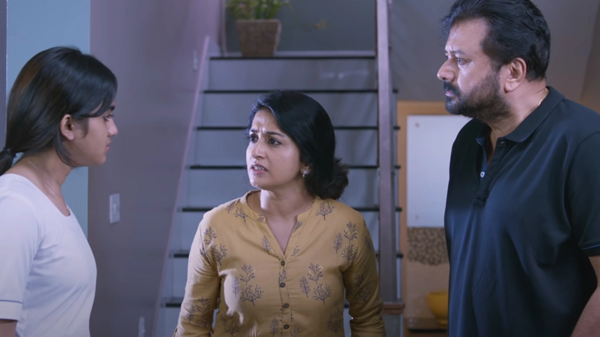 South News | Sathyan Anthikad ‘Smooth Sailing’ Film Makal Gets Mixed ...