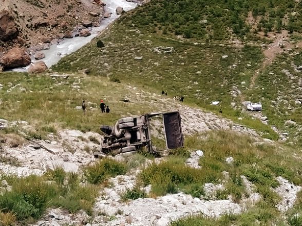 World News | 9 Pakistani Soldiers Killed After Army Vehicle Falls into ...