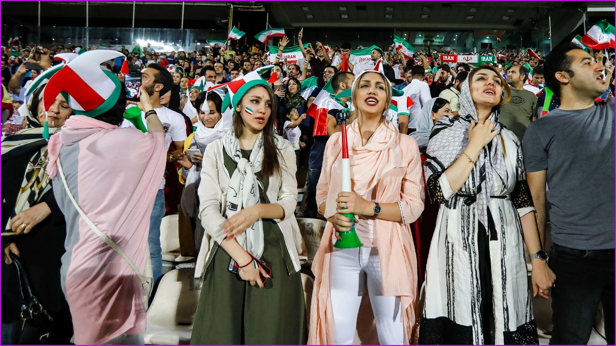 Agency News | Iranian Women Attend Football Game at Tehran | LatestLY