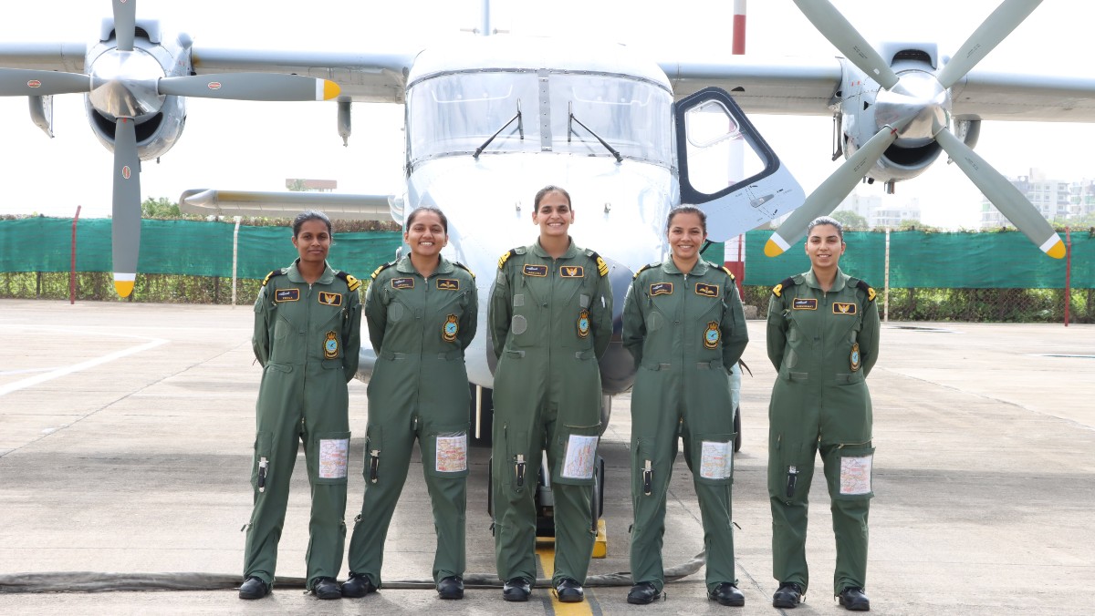 India News | Indian Navy’s All Woman Officers Completes Maritime ...