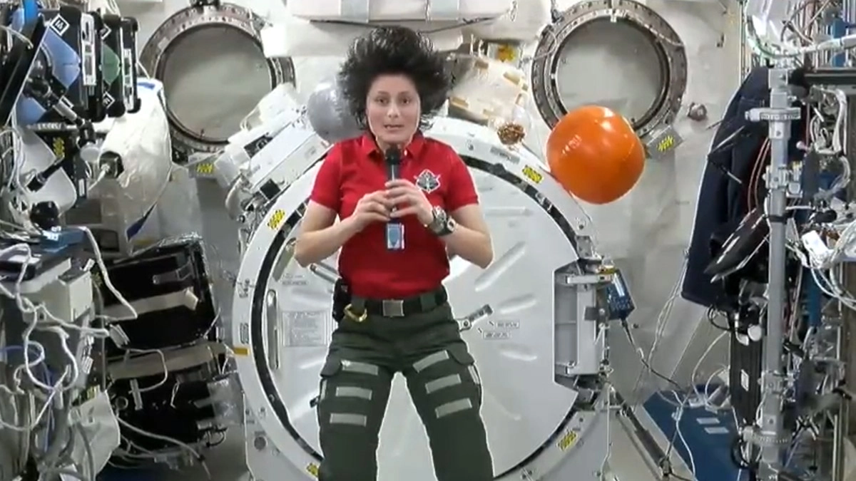 Agency News | Italian Astronaut Samantha Cristoforetti Shares ...