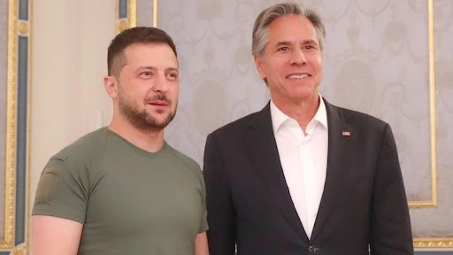 World News | Volodymyr Zelensky Meets Antony Blinken | 🌎 LatestLY