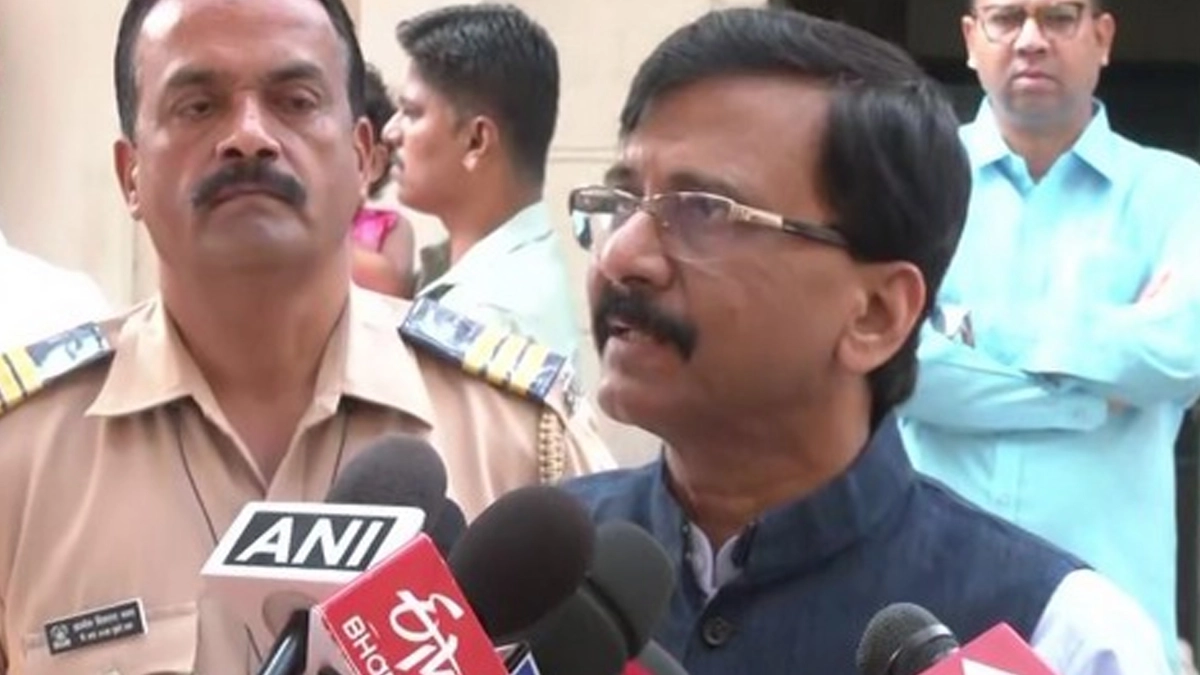 India News | Sanjay Raut Says 'Rs 2,000 Crore Changed Hands for Shiv Sena Name and Symbol' | 📰 ...