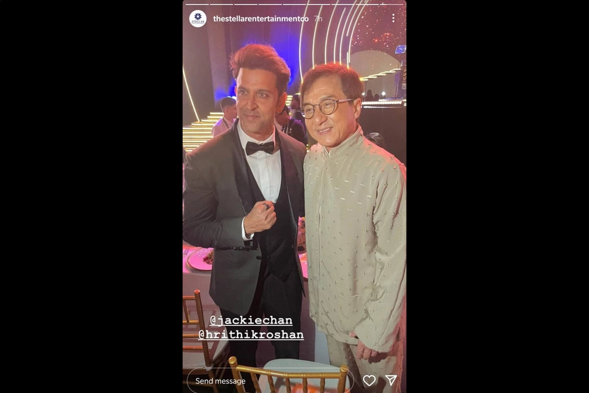 Hrithik Roshan Dances on ‘Ek Pal Ka Jeena’, Actor Poses Alongside ...