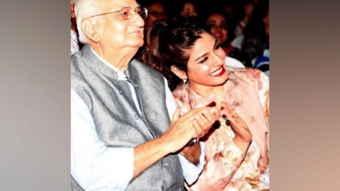 Entertainment News | Raveena Tandon Remembers Father Ravi Tandon on ...