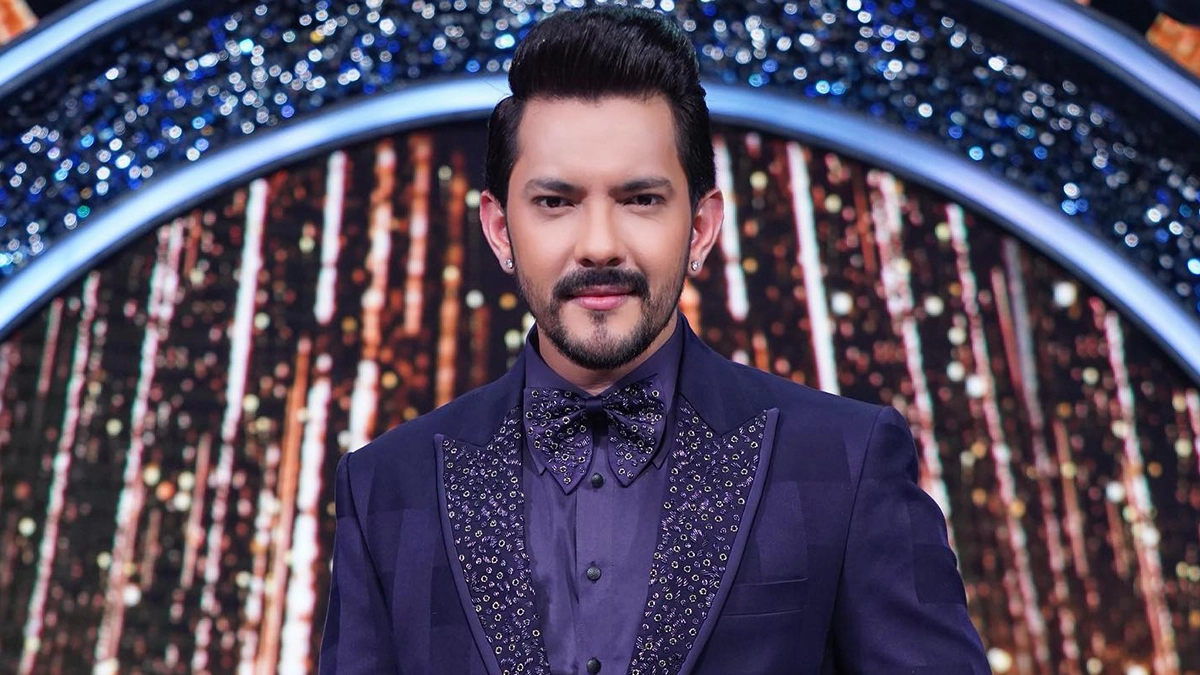 Bollywood News | Aditya Narayan Takes a Digital Break to Spend Time ...