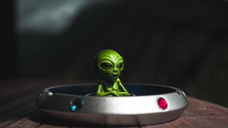 Aliens to Make First Public Appearance on Earth in 2026? 'Time ...