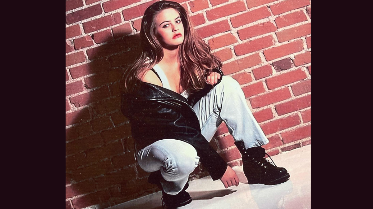 Hollywood News Alicia Silverstone Is So Over A Photoshoot In This 1599