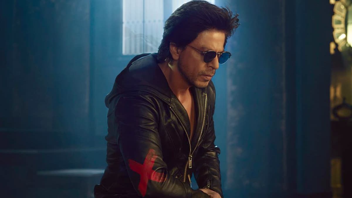 Agency News | Shah Rukh Khan Surprises 60-Year-Old Fan Battling Cancer ... Agency News | Shah Rukh Khan Surprises 60-Year-Old Fan Battling Cancer ...