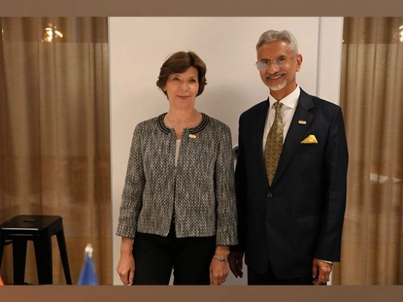 World News | Jaishankar Meets French Counterpart Colonna; Latter Shows ...