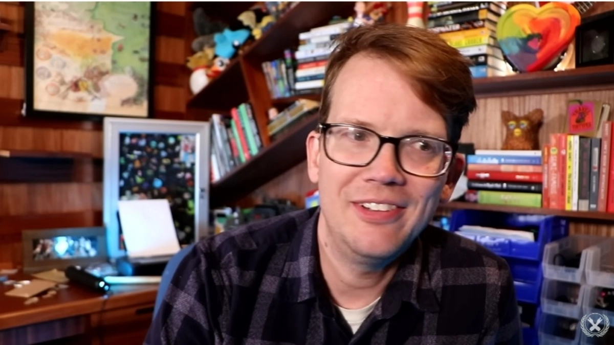 Viral News | Hank Green Speaks About His Cancer Diagnosis in Video ...