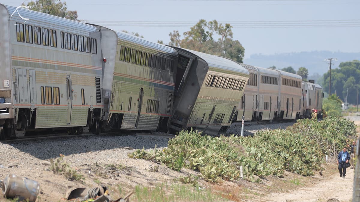 Agency News | Amtrak Train With 198 Passengers Derails After Hitting ... Agency News | Amtrak Train With 198 Passengers Derails After Hitting ...