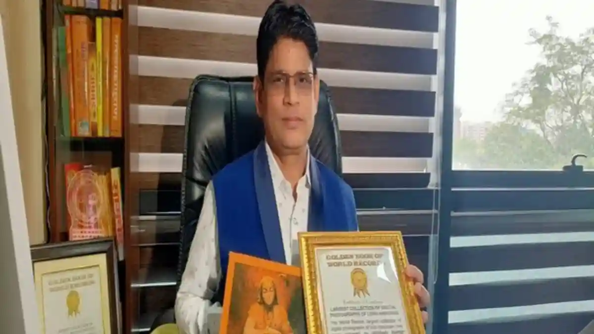 Agency News | Akhilesh Sharma Collects Over 5000 Pictures of Lord ... Agency News | Akhilesh Sharma Collects Over 5000 Pictures of Lord ...