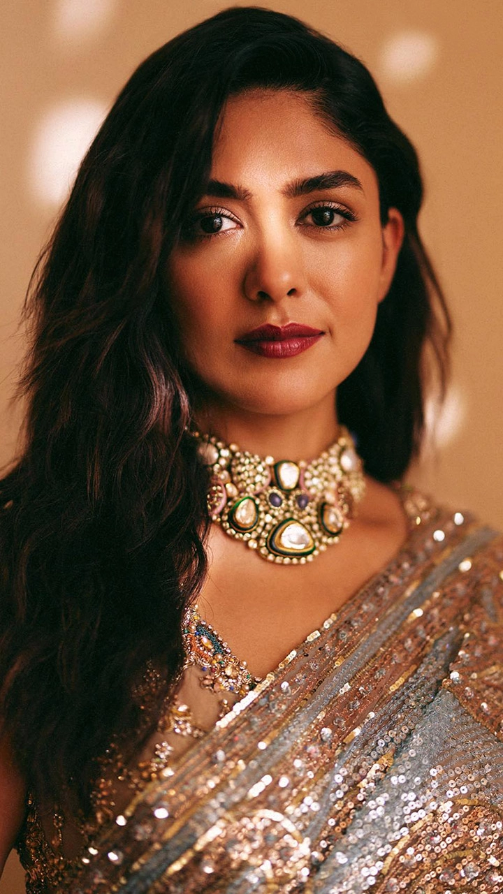 Mrunal Thakur Shares Ravishing Ethnic Looks From Her Latest Magazine ...