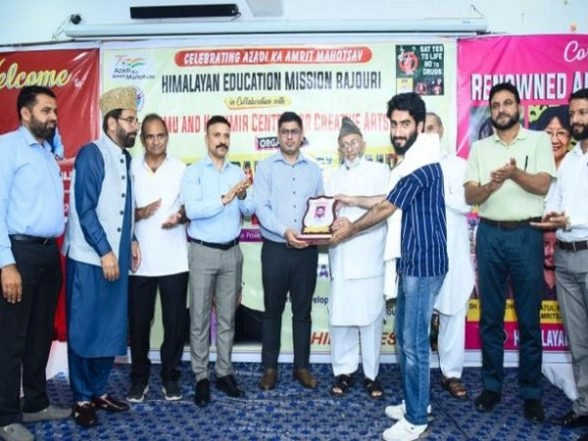 India News | Whispers of Pir Panjal Landscapes: Umar Hasan's Artistic Expedition Beyond Borders ...