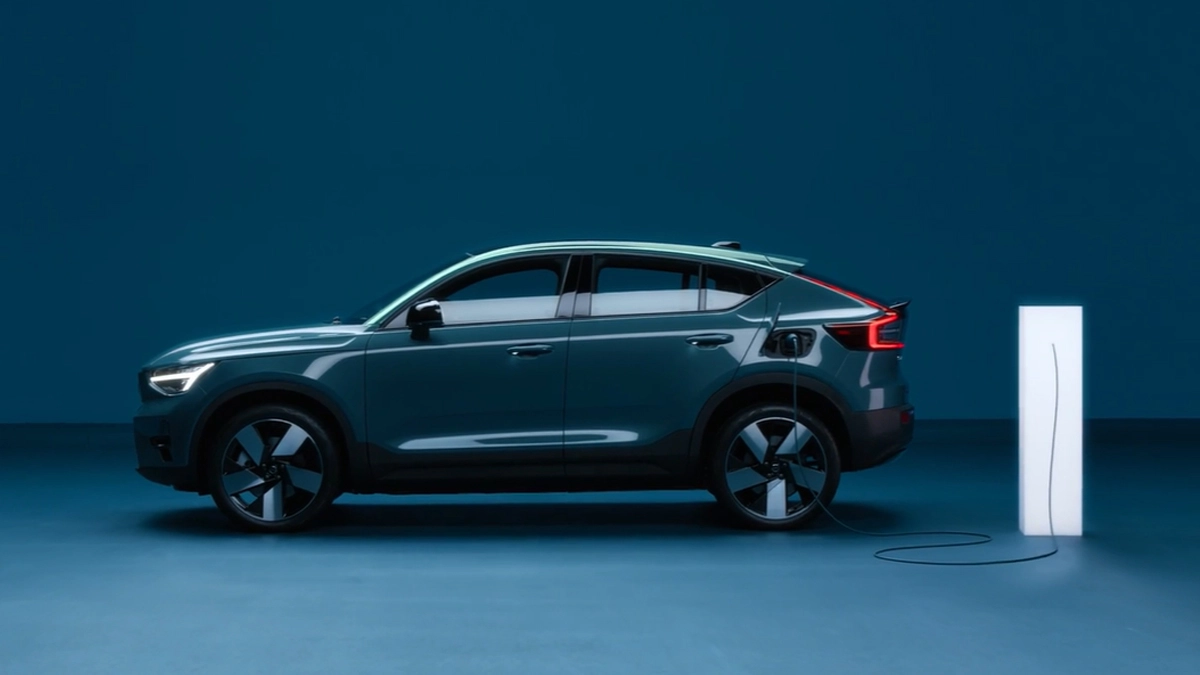 Auto News | All You Need To Know About All-Electric Volvo C40 Recharge ...
