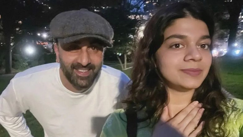 Ranbir Kapoor Poses with a Female Fan in Classic French Beret During ...