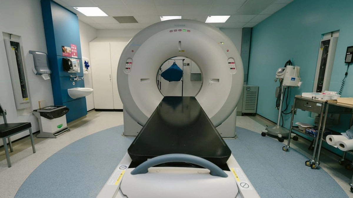 Viral News | Nurse Sustains 'Crushing Injuries' After She Gets Trapped ...