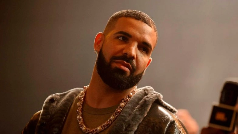 Drake Offers to Pay Medical Bills of Fan Diagnosed With Multiple ...