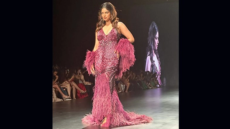 Lakme Fashion Week 2023: Former Miss Universe Harnaaz Sandhu Models a ...