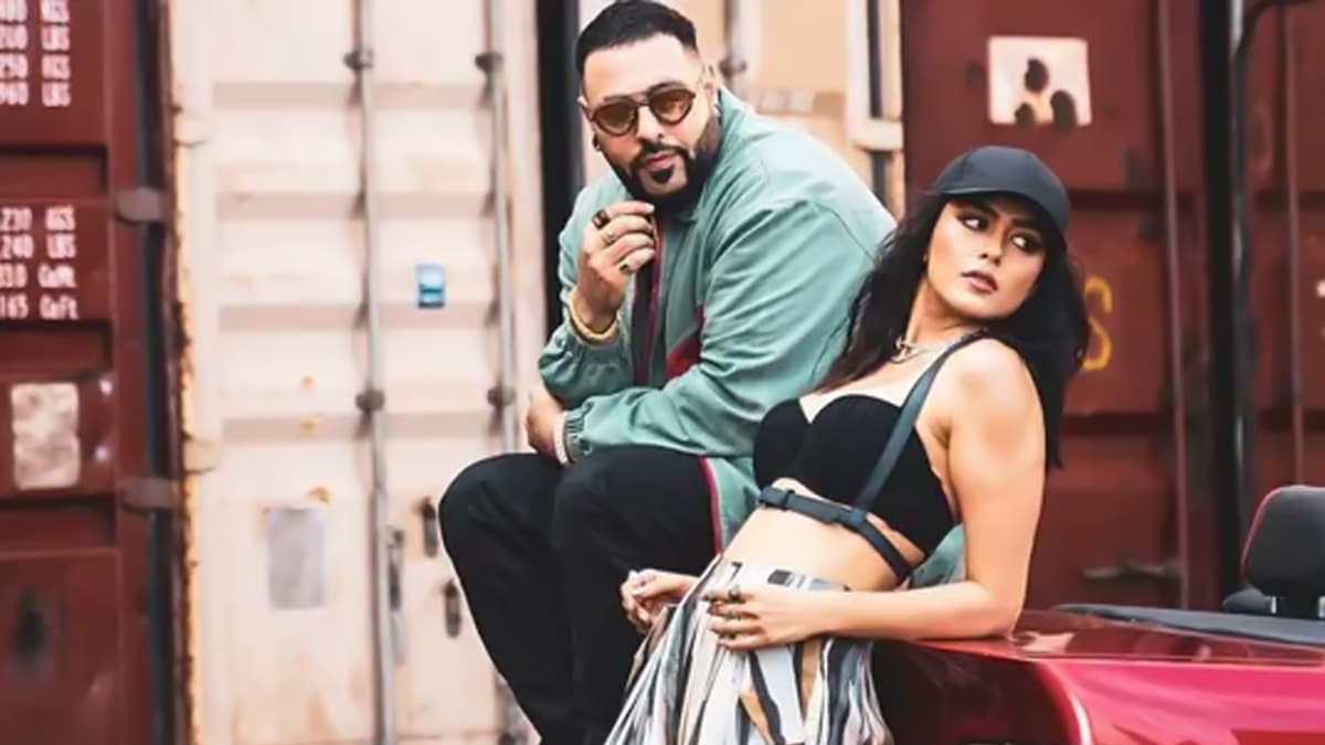 Bollywood News | Mrunal Thakur and Rapper Badshah Spark Dating Rumors ... Bollywood News | Mrunal Thakur and Rapper Badshah Spark Dating Rumors ...