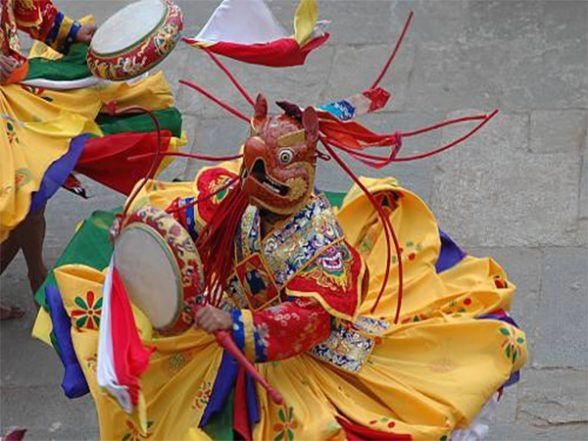 World News | Bhutan: the Vibrant Dance of Drametse Ngacham | LatestLY