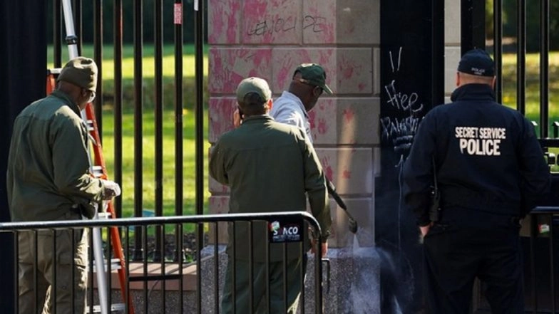 US: Pro-Palestine Protestor Sets Herself on Fire Outside Israeli ...